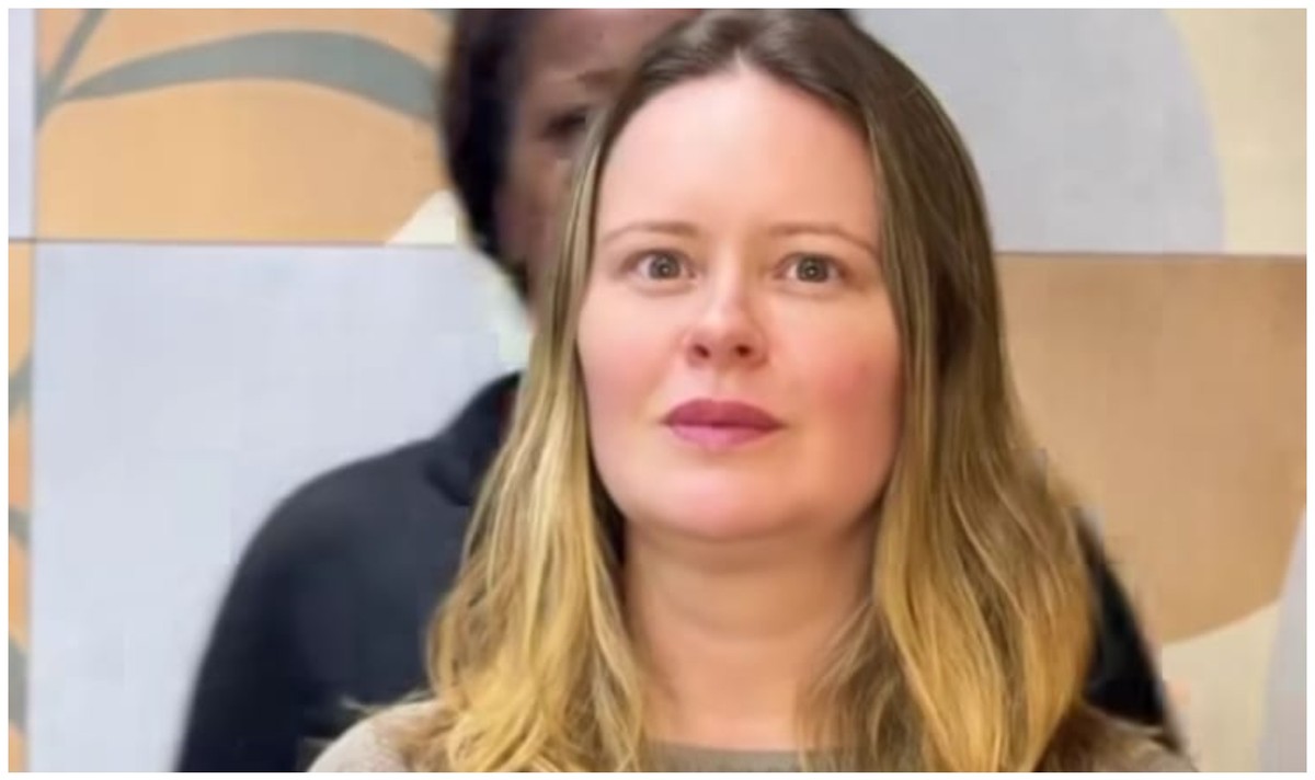 Mari Bridi radicaliza visual e reage aos comentários: 'Não é peruca'