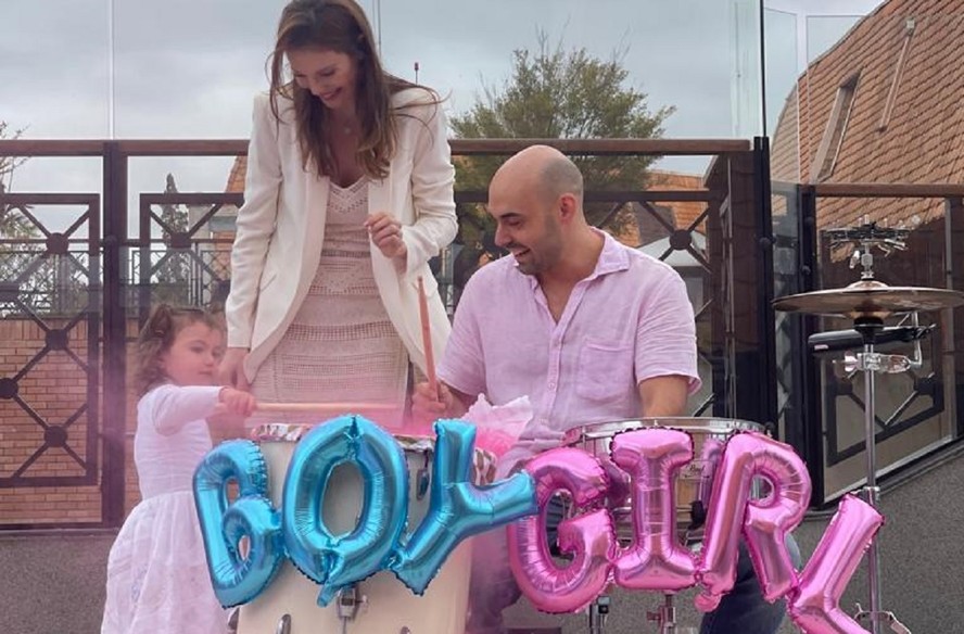 Grávida pela segunda vez, Júlia Pereira reúne família em apartamento ...