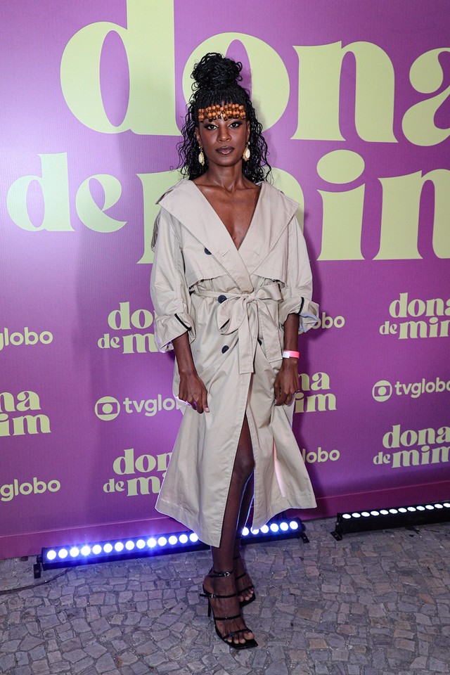 'Dona de Mim': confira looks escolhidos pelo elenco para evento de ...