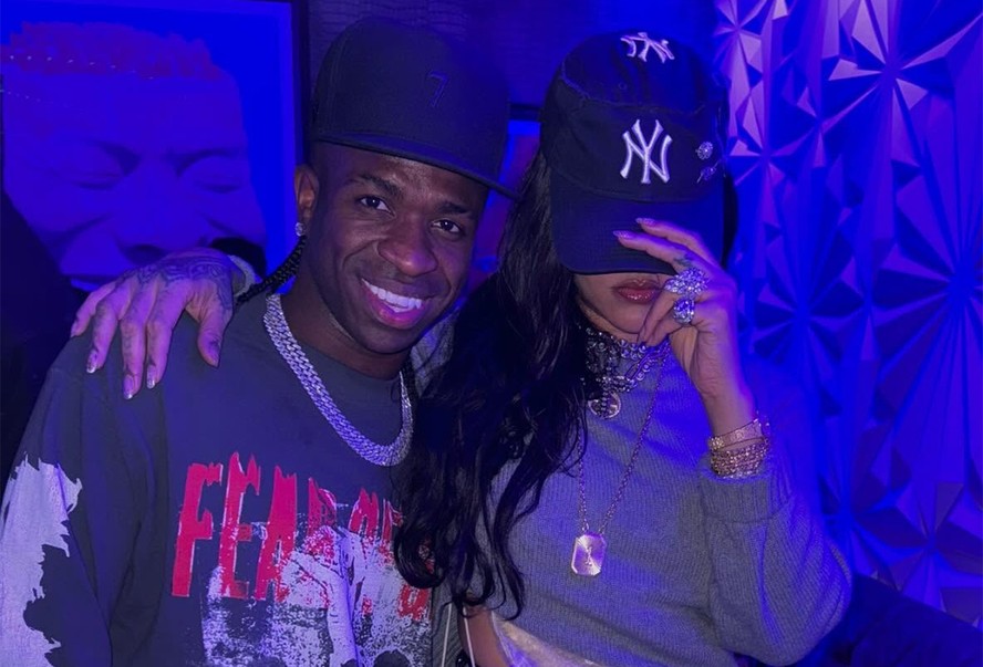 Vini Jr. curte balada com Rihanna e tieta astros da NBA em NY; veja fotos