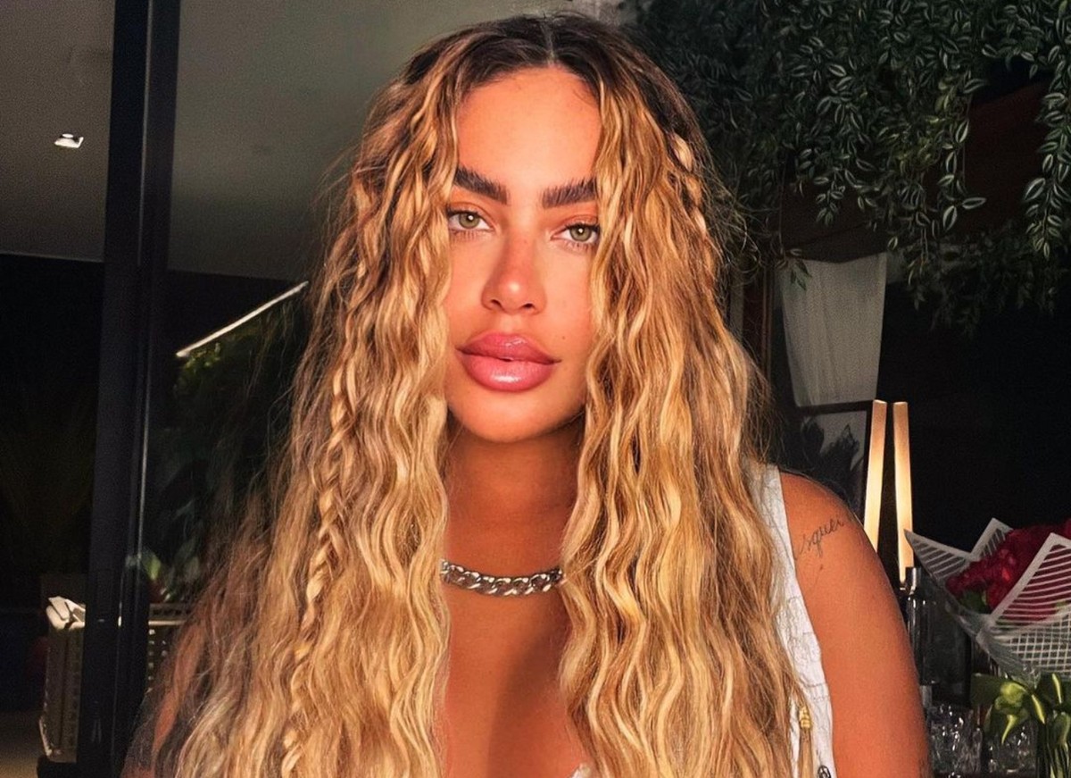 Rafaella Santos, irmã de Neymar, adota fios curtos e mostra novo visual