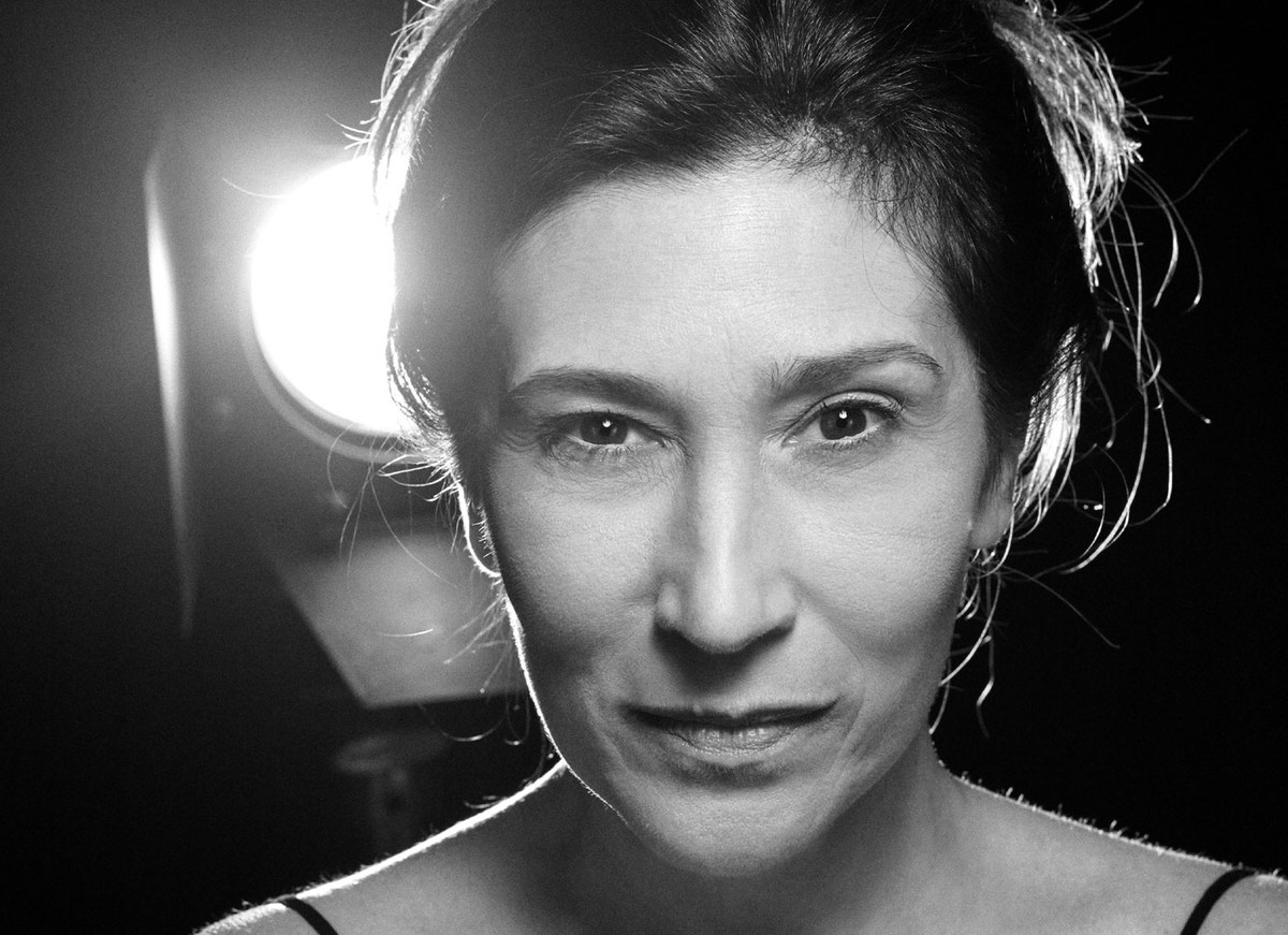 Beth Goulart vive Simone de Beauvoir no teatro e destaca importância da ...