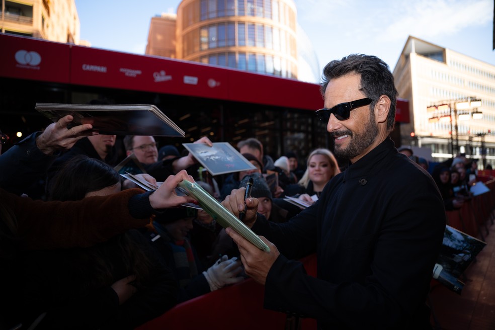 Com presença de Rodrigo Santoro, 'O Último Azul' é muito aplaudido no ...
