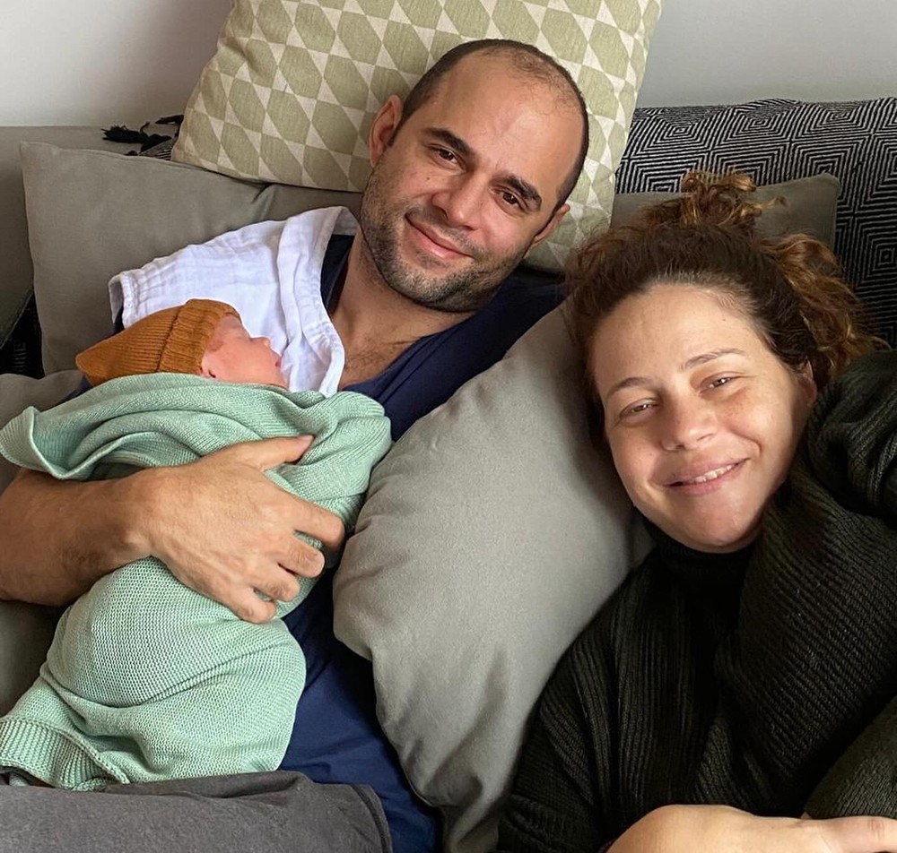 Leandra Leal anuncia o nascimento do segundo filho e posta fotos