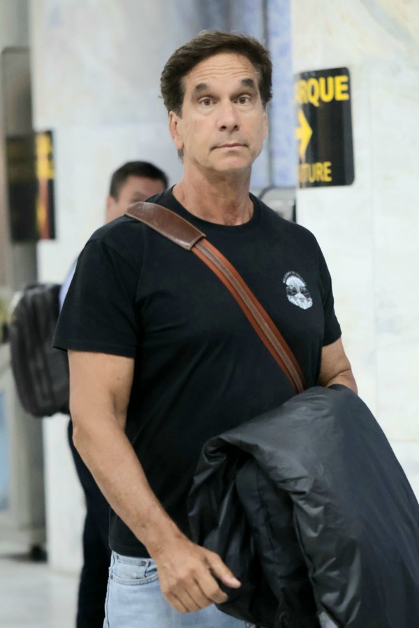 Aos 65 anos, Victor Fasano, galã dos anos 1980 e 1990, faz aparição rara