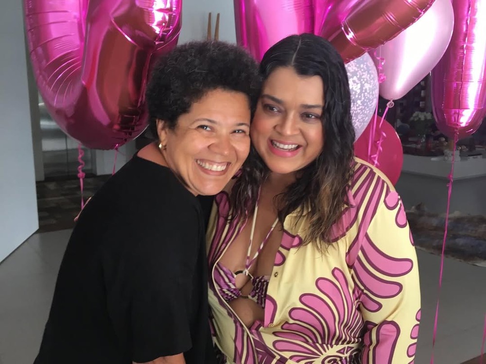 Nara Gil, filha mais velha de Gilberto Gil, se declara a Preta Gil no aniversário da cantora