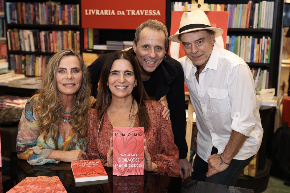 Bruna Lombardi recebe Carlos Alberto Riccelli, Malu Mader e mais ...