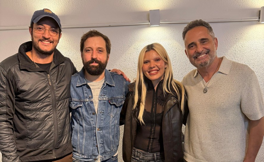Gregorio Duvivier recebe Allan Souza Lima, Duda Beat e Jorge Drexler em ...