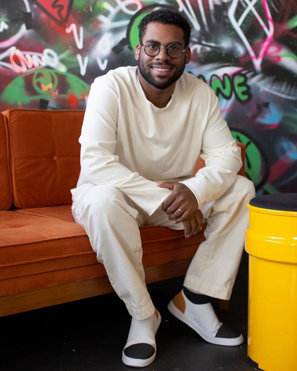 Binho Ribeiro, jurado do 'Canta Comigo', chama atenção da família de ...