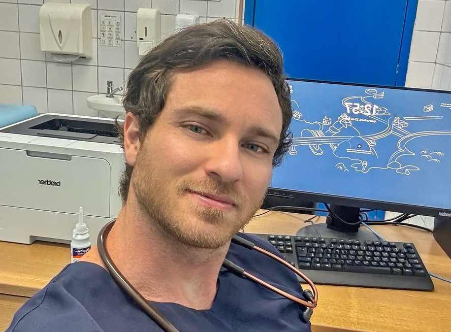 Lucas Bissoli, do BBB 22, anuncia data da formatura em Medicina