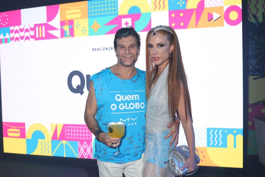 Uruguaio, ator Roberto Birindelli vê desfiles no Carnaval do Rio: 'Amo ...