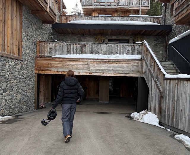 Sasha e marido se hospedam em resort nos Alpes com diárias que podem ...