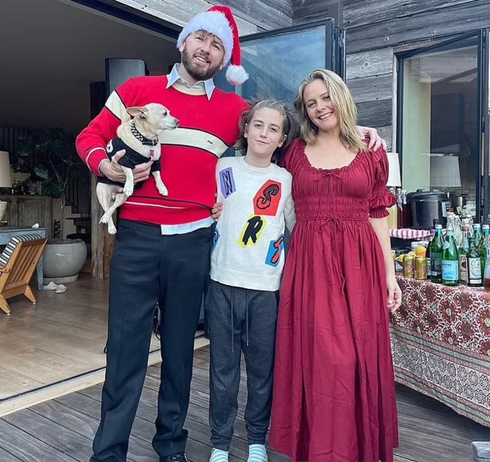 Alicia Silverstone reencontra homem em quem deu seu primeiro beijo, e ...