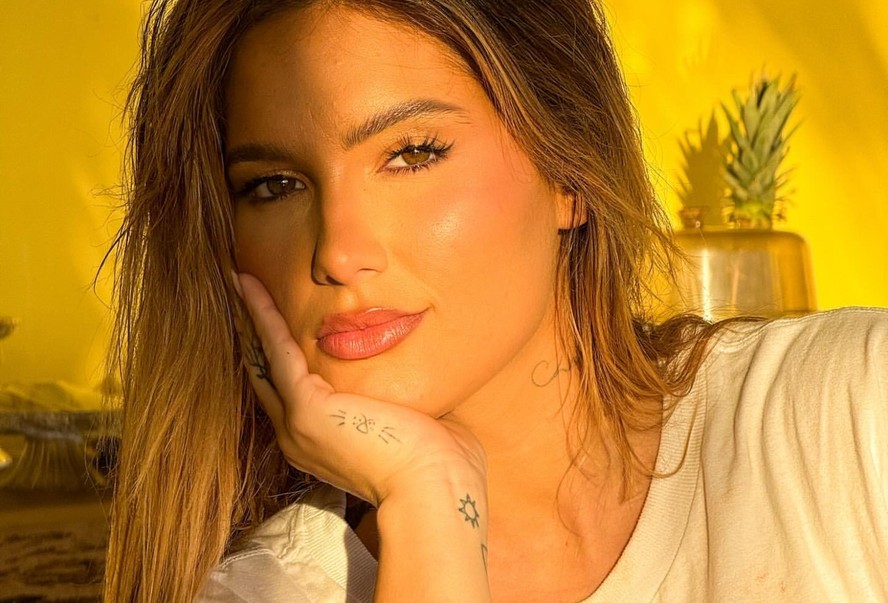 Prestes a dar à luz, Virginia Fonseca mostra ultrassom e barriga de grávida