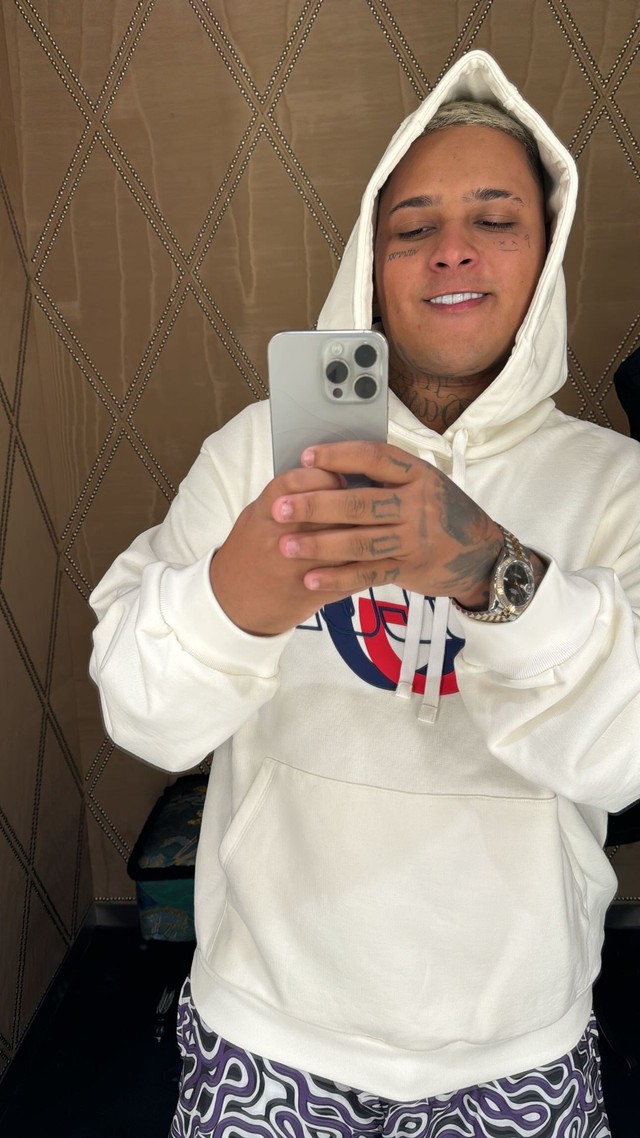 MC Ryan gasta fortuna renovando guarda-roupa após perder 12 kg