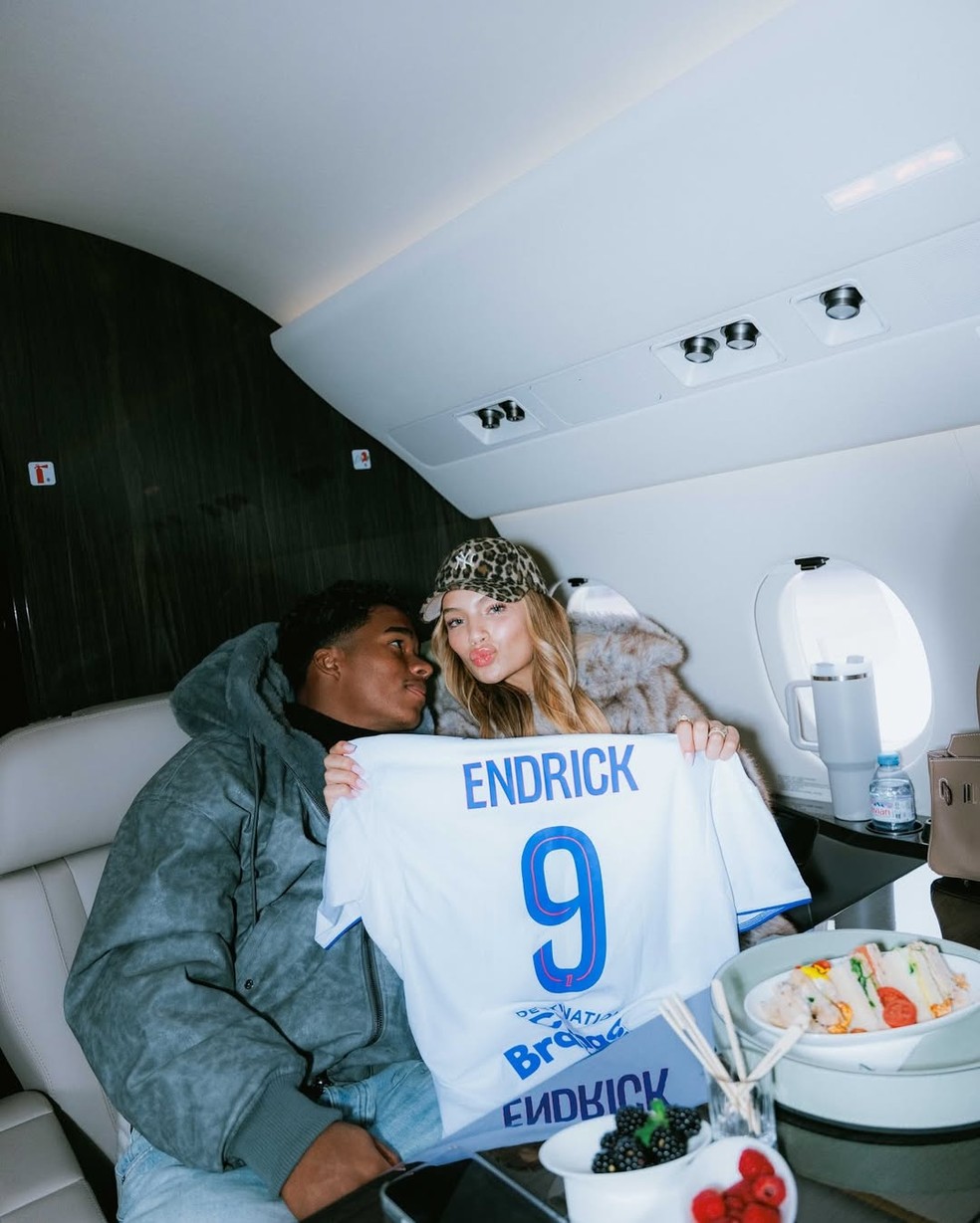 Endrick e Gabriely Miranda registram mudança para a França após acordo ...