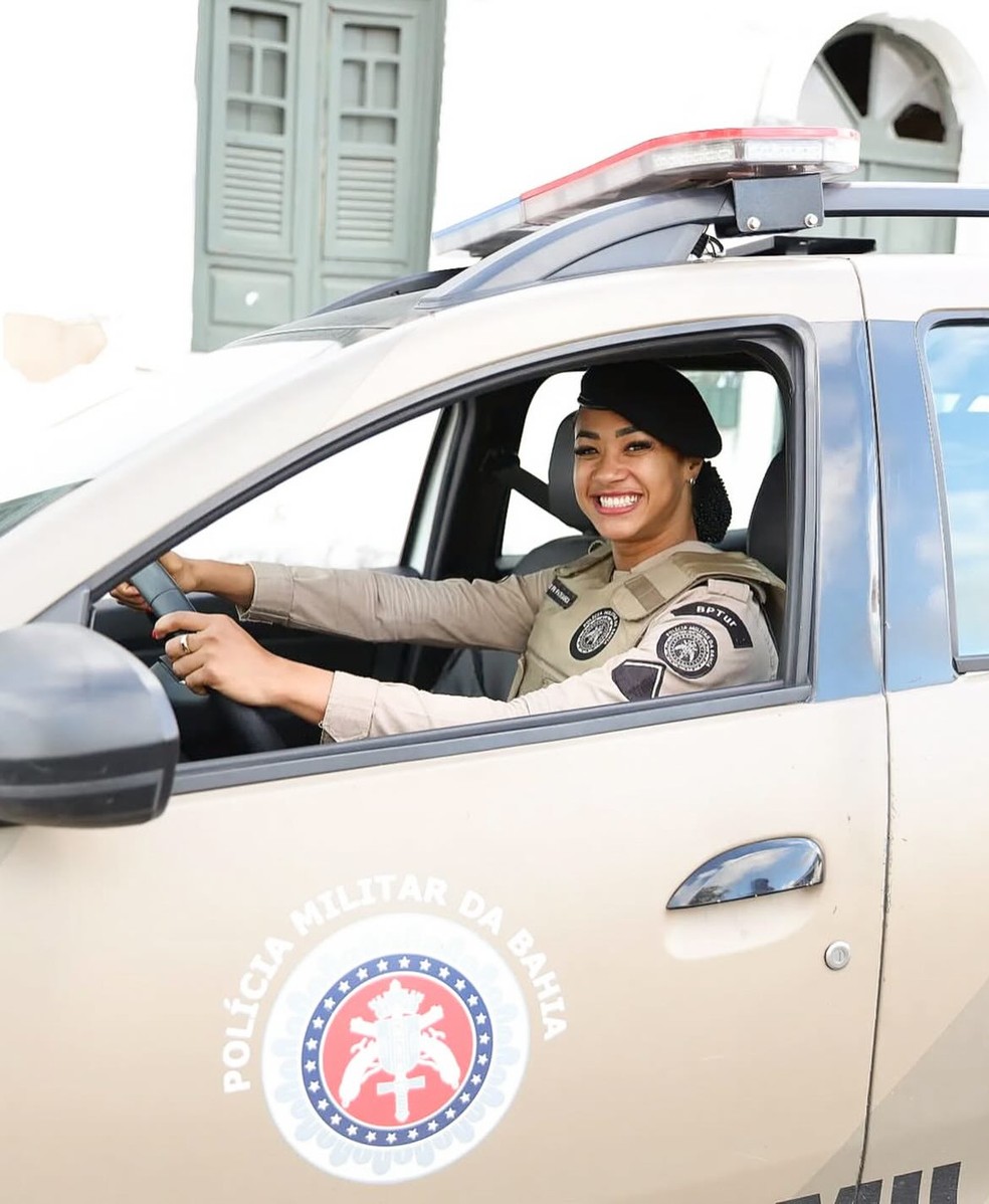 Aline Patriarca, do BBB 25, celebra 3 anos de ingresso na Polícia Militar