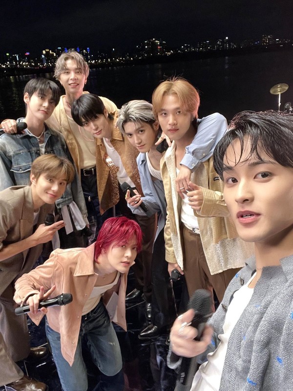 Mark anuncia saída do NCT após 10 anos e recebe apoio dos integrantes ...
