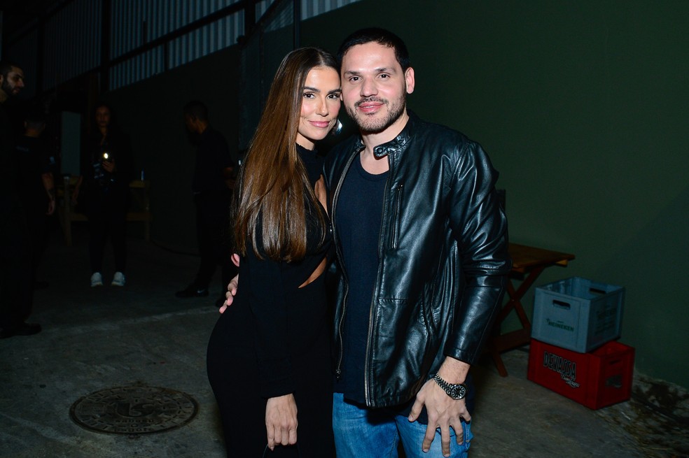 Deborah Secco parabeniza o namorado por conquistas no Prêmio Multishow ...