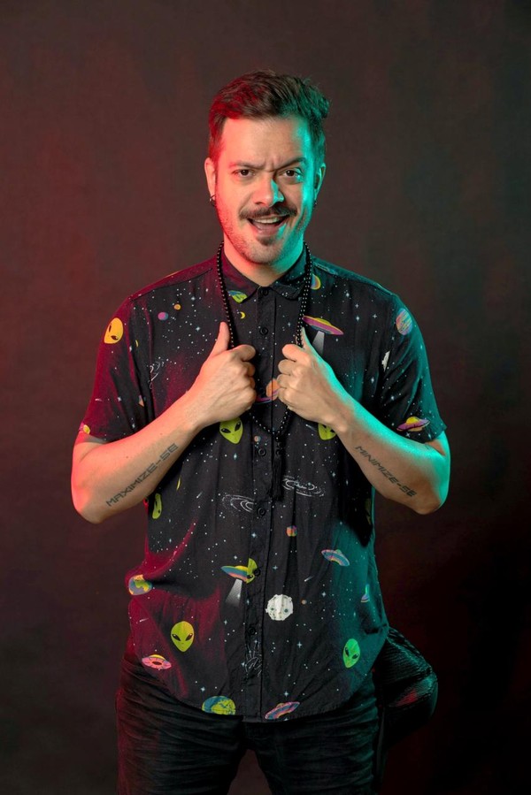 Campeão do BBB 9, Max Porto lança biografia com bastidores do reality ...