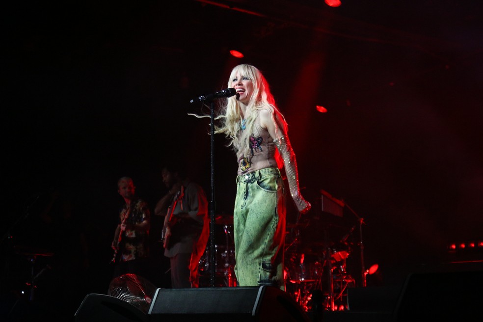 Carly Rae Jepsen se apresenta em boate no Rio antes do Primavera Sound