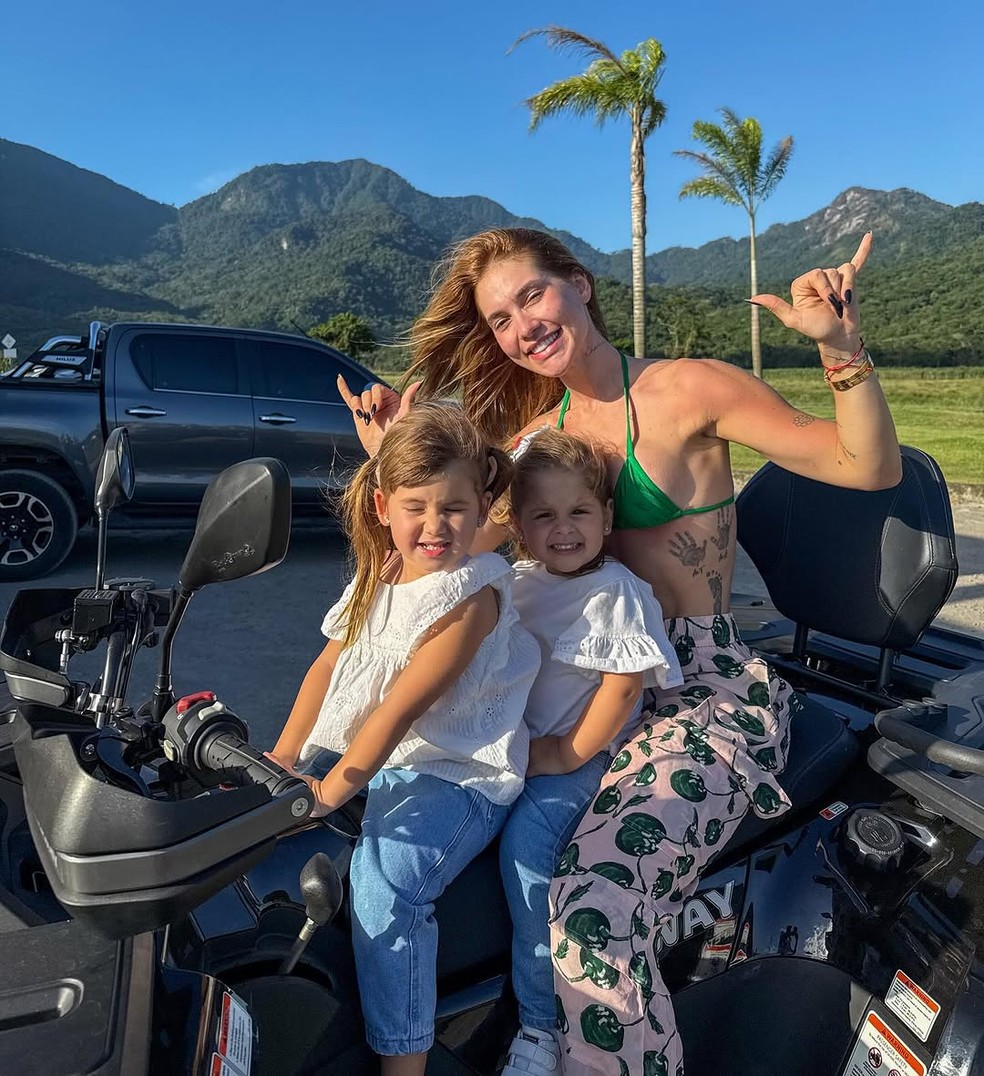 Virginia festeja chegada das Marias e José Leonardo em Mangaratiba para ...