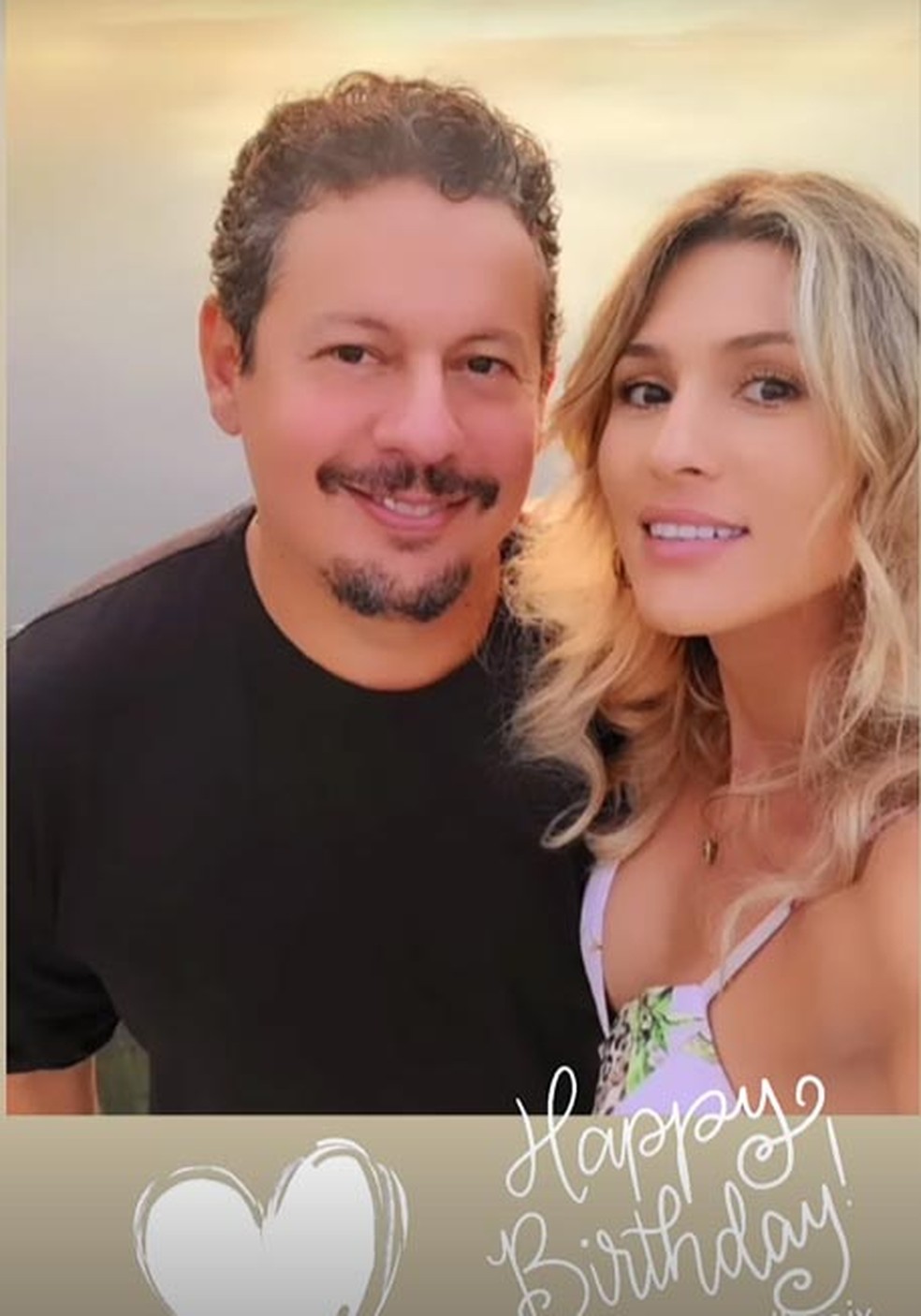 Lívia Andrade posta fotos românticas com o namorado, Marcos Araújo