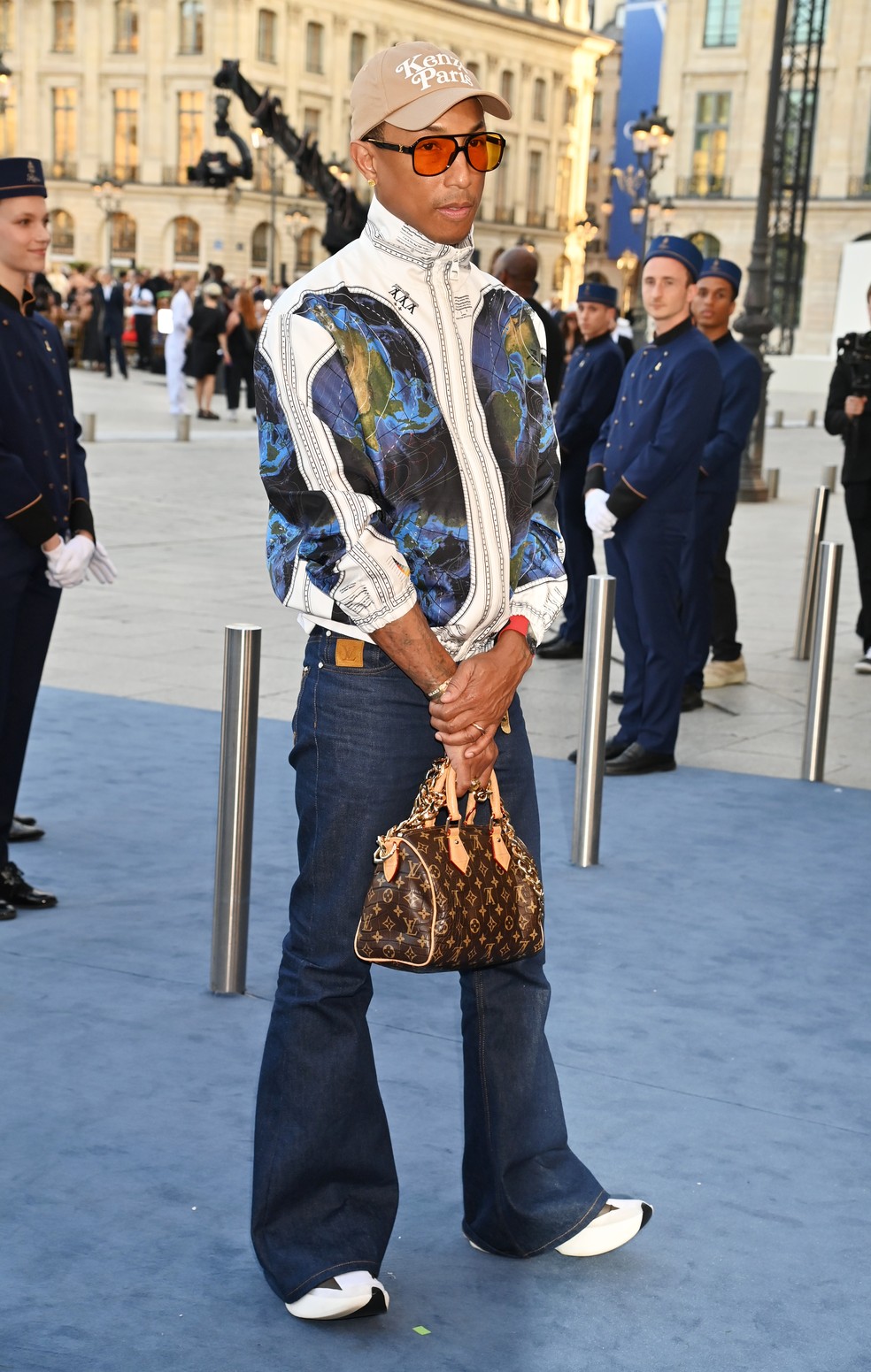 Pharrell Williams usa bolsa mais cara do mundo, de R$ 4,6 milhões