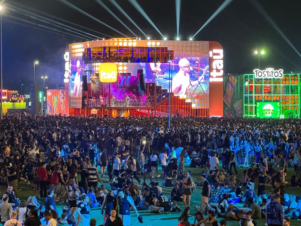 Forfun faz ‘after’ lotado no Rock in Rio com pocket show