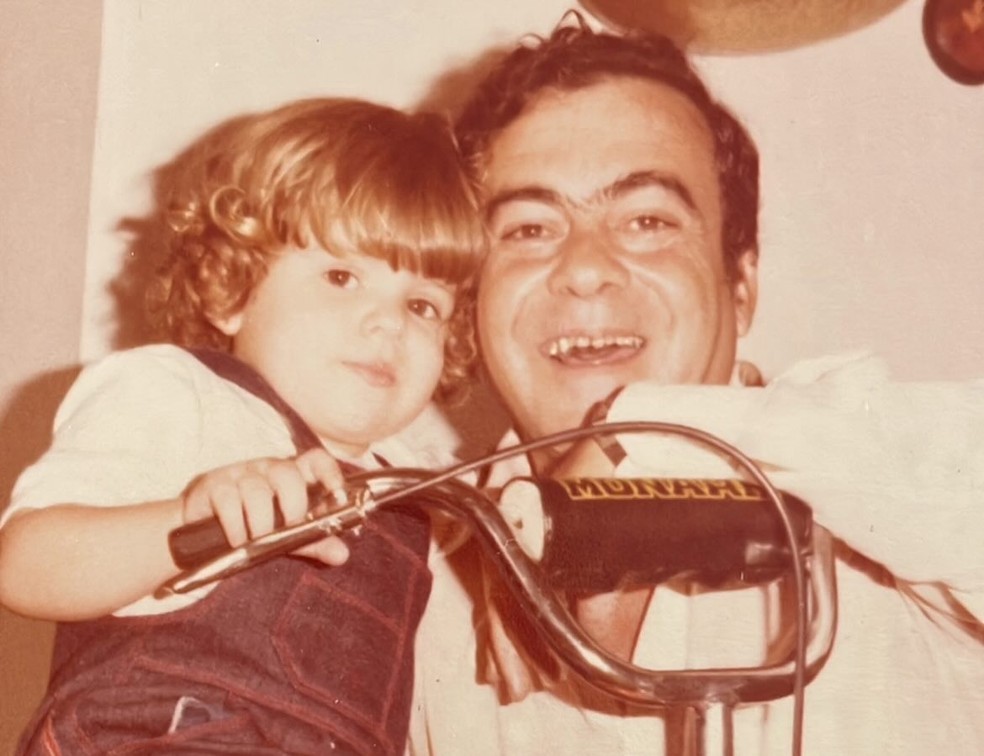 Filha de Lindomar Castilho anuncia morte do pai e lembra que cantor matou sua mãe: 'Morreu em ...