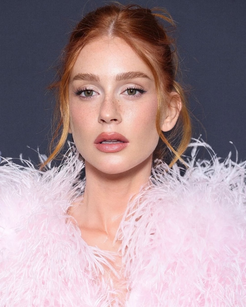Marina Ruy Barbosa abre álbum de fotos em Cannes e arranca suspiros: 'Musa'