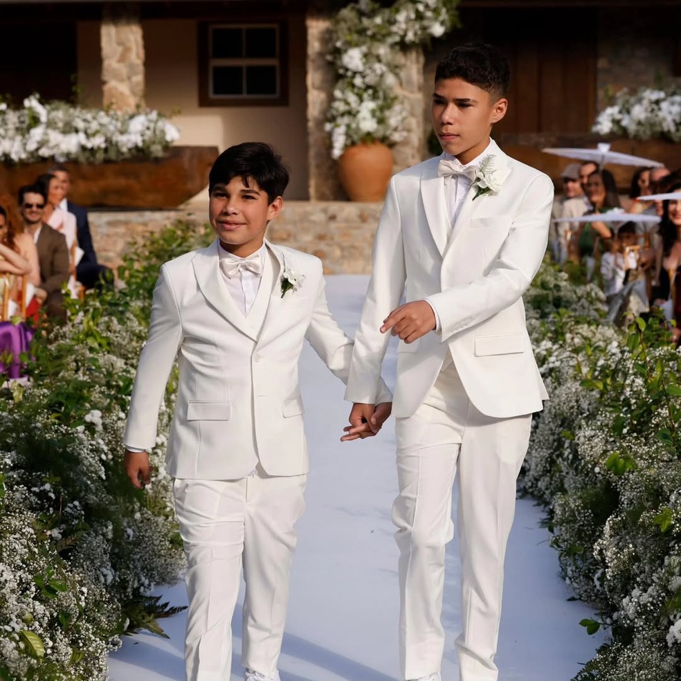 Filho mais velho de Marcus Buaiz celebra o casamento do pai com Isis ...