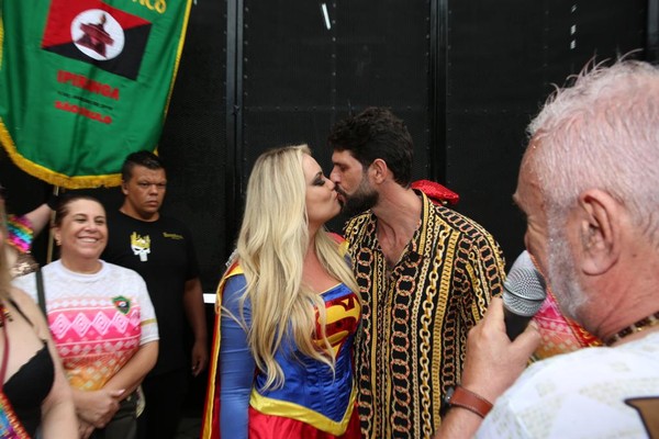 Ellen Rocche é rainha de bloco inclusivo em SP: 'Carnaval para todos'