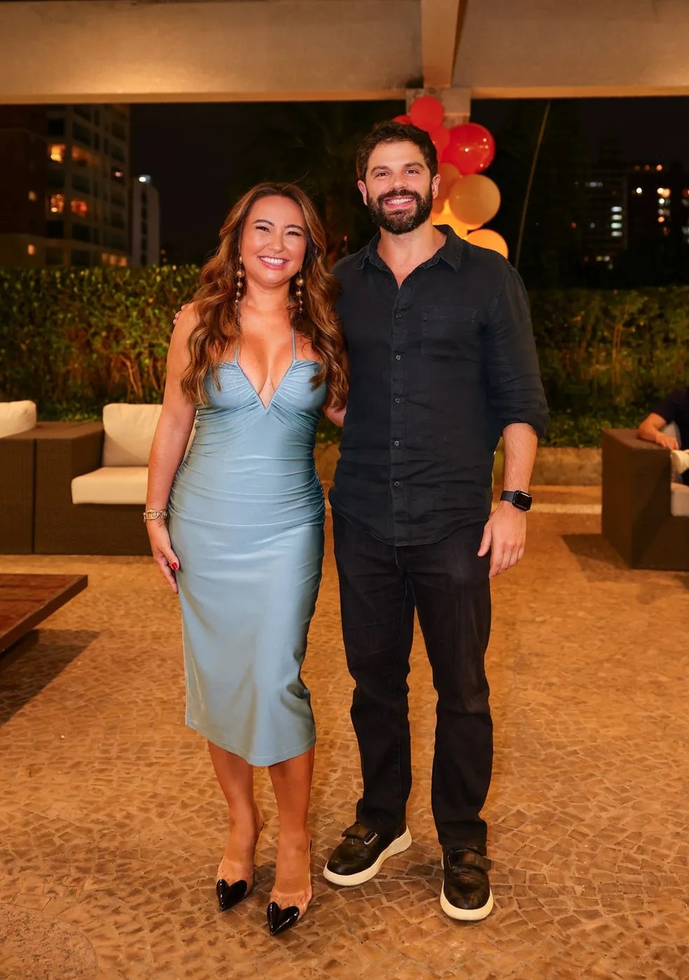 Duda Nagle se diverte com Zoe no aniversário da ex-cunhada