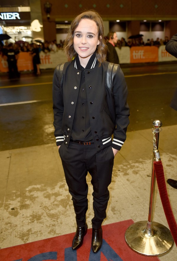 Elliot Page descreve primeira experiência em bar LGBTQIA+ e beijo em mulher