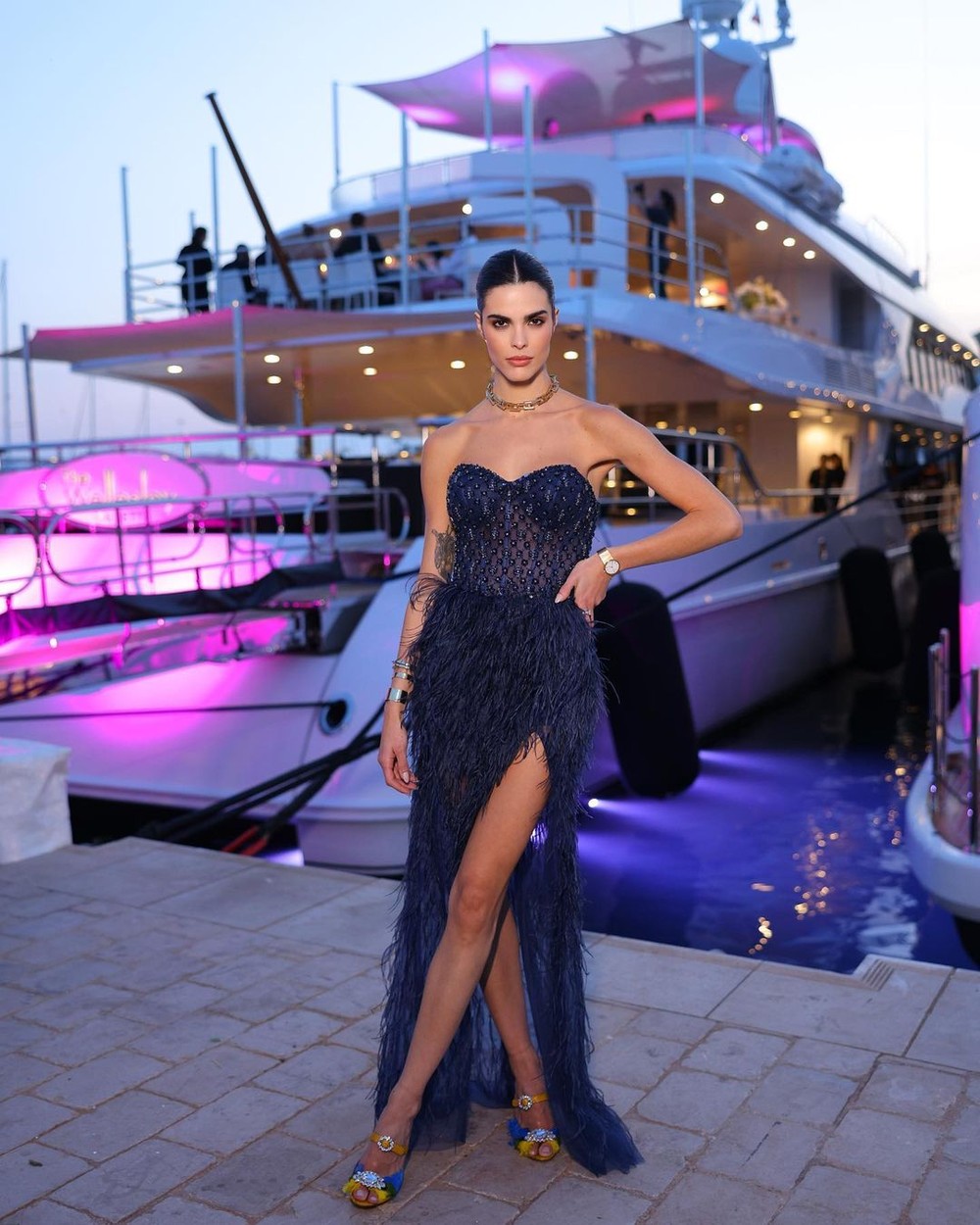 Modelo brasileira Carol Mendes diz que já viveu affair com Jared Leto ...