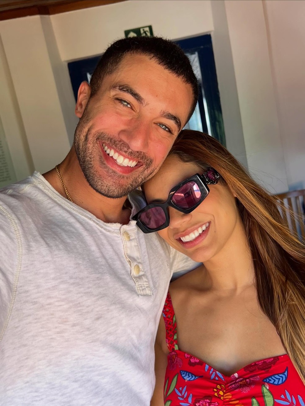 Ricardo Vianna abre álbum de momentos de descanso com Lexa em Arraial ...