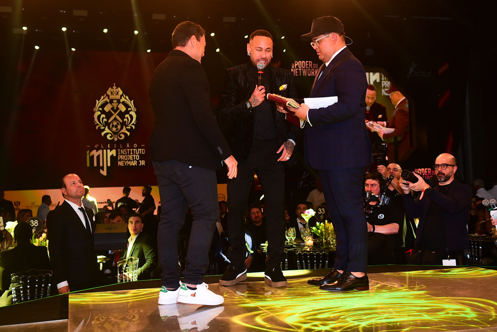 Neymar irá participar de leilão do Instituto e jogo beneficente após ...