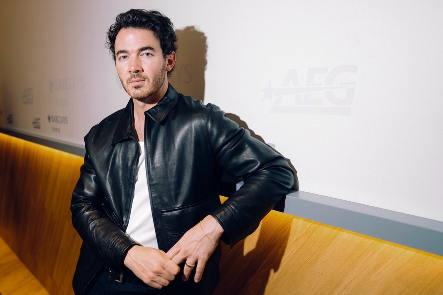 Kevin Jonas diz que perdeu 90% de seu patrimônio após fim dos Jonas ...