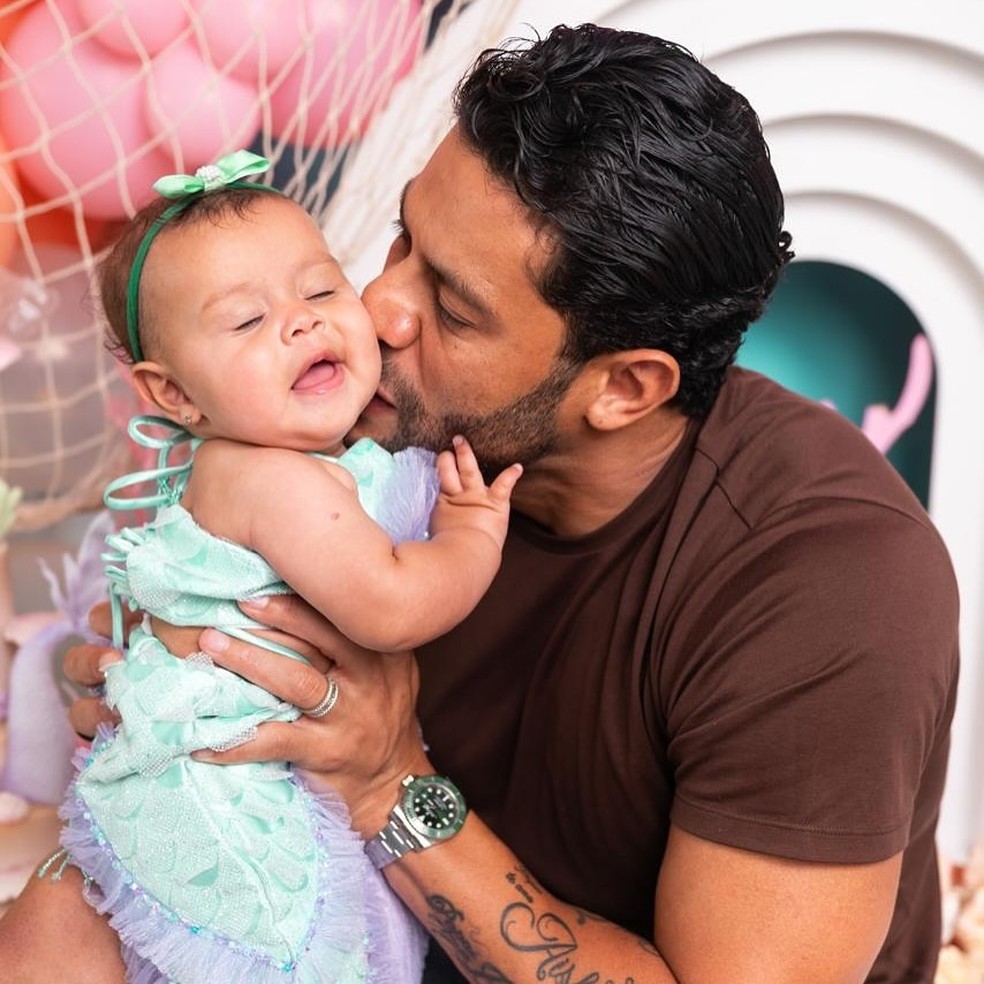 Hulk e Camila Ângelo celebram mesversário da filha caçula com festa da ...