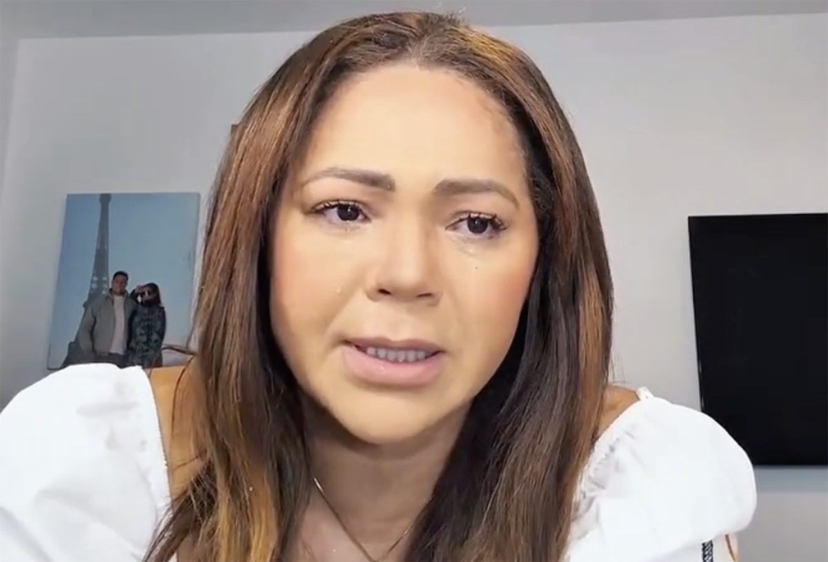 Darlin Ferrattry mostra fantasia que usaria no Carnaval