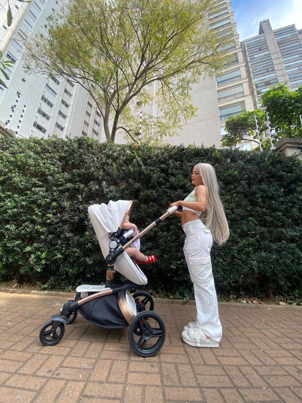 'Choque térmico aos 7 anos': Influencer Dainara Pariz conta como transformou a Paralisia de Bell ...