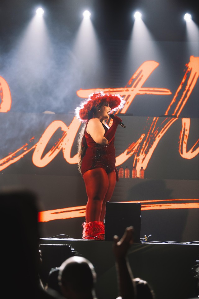 Catha doa cachê do after de Madonna para o Retiro dos Artistas