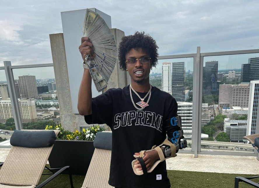 Rapper é Morto Um Dia Depois De Posar Em Cena De Crime