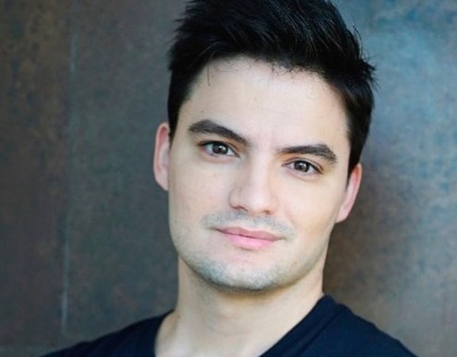 Felipe Neto bate 220 milhões de views com vídeos sobre política e comemora