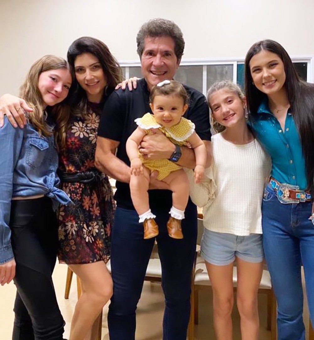 Filha de Daniel imita cantoria do pai e encanta fãs: 'Fofa demais'