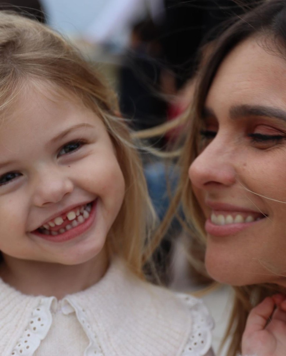 Rodrigo Hilbert posa com a filha e cena é elogiada na internet: 'Parece ...