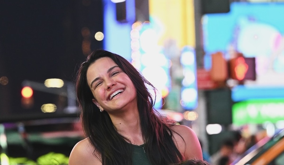 Kyra Gracie leva as filhas pra visitar NY e relembra vida na 'Big Apple'