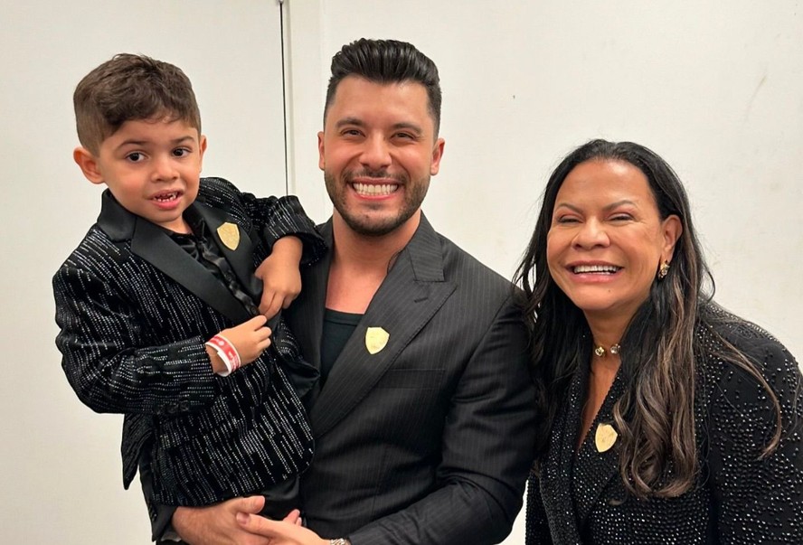 Mãe de Marília Mendonça homenageia Murilo Huff: 'Significado profundo ...