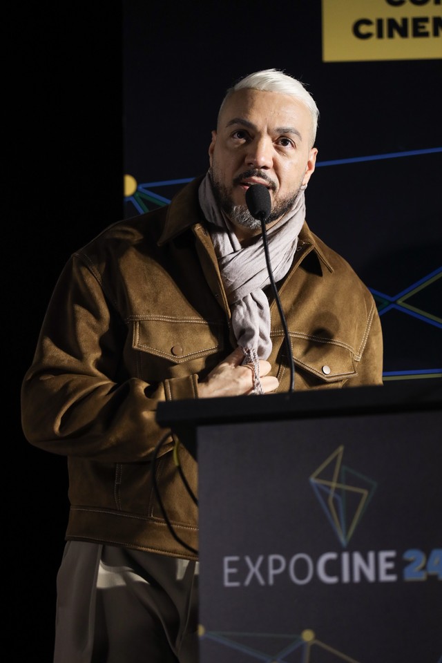 Belo celebra estreia nos cinemas com personagem romântico: 'Tem muito ...